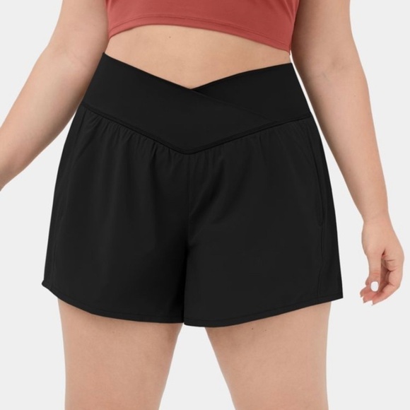 HALARA | Shorts | Halara High Waisted Crossover 2in Shorts Black Extra ...